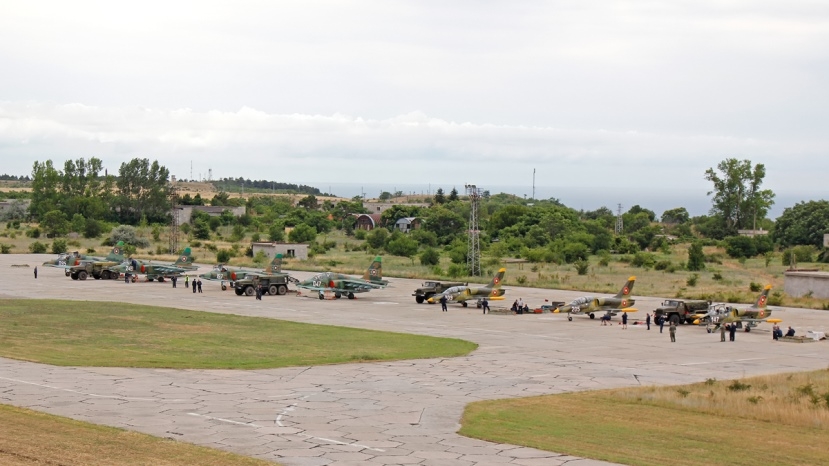 Министърът на отбраната Красимир Каракачанов ще наблюдава подготовката на екипажи от състава на